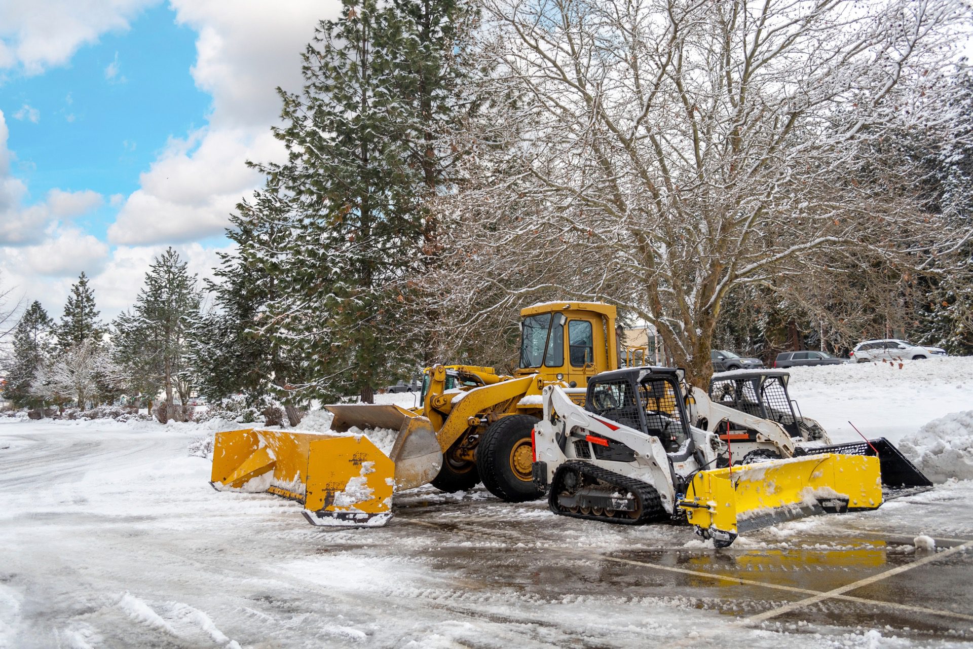 Why Commercial Snow Removal Is So Helpful for Businesses